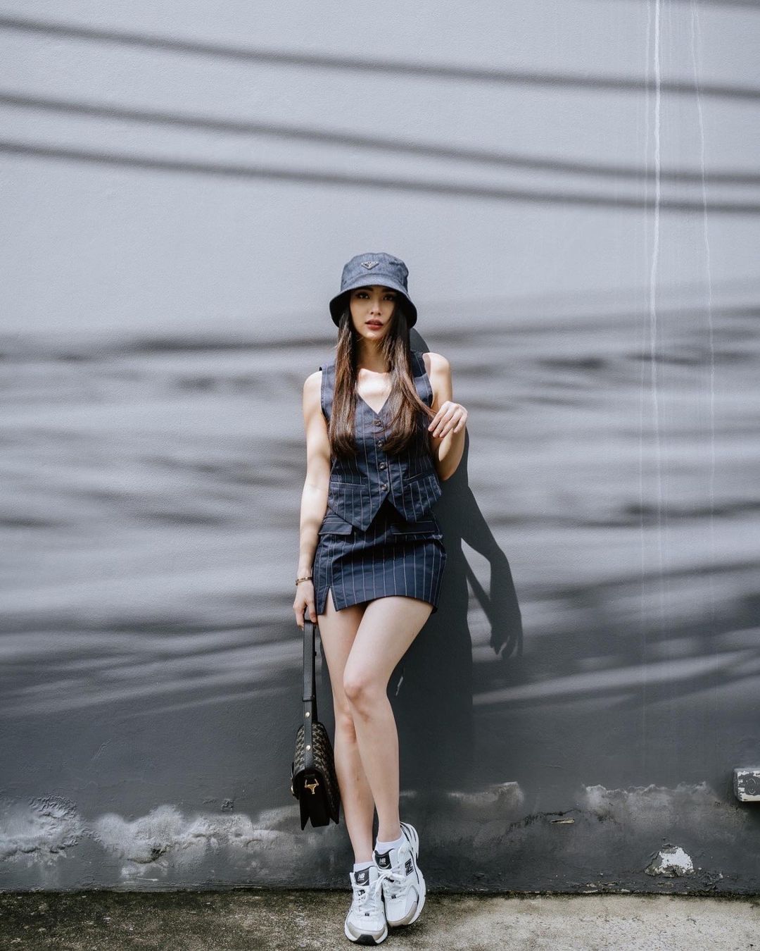 ไม่ธรรมดา "มุกดา นรินทร์รักษ์" เผยภาพความสวย ในชุดเดรสรัดรูป