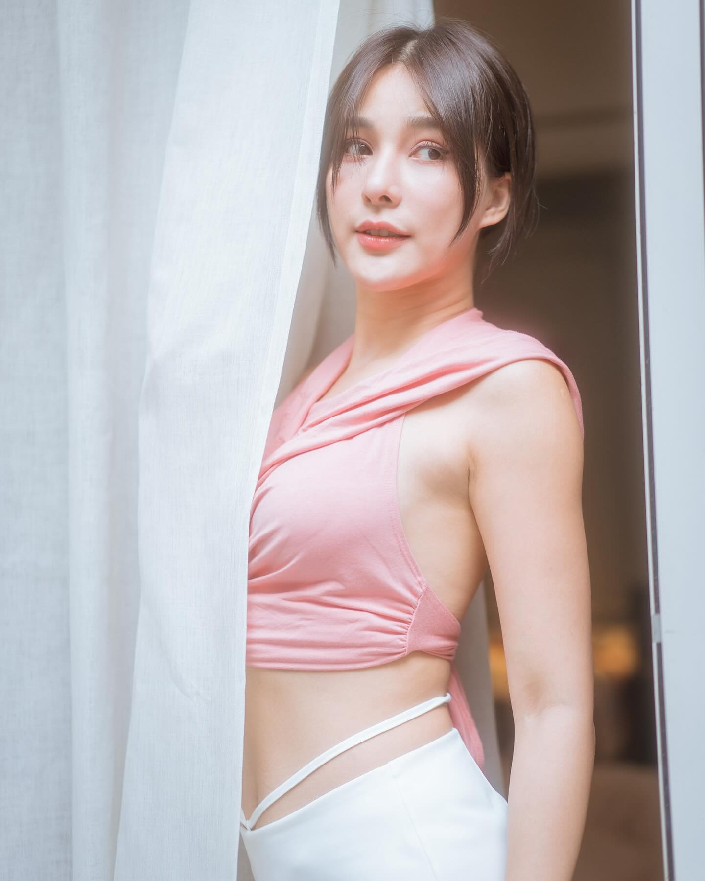 อู้หูวว "จันจิ จันจิรา" ถ่ายรูปกับน้องหมา แต่ทำหลายคนโฟกัสผิดจุด